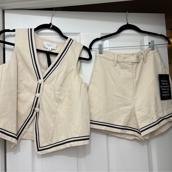Pomander Place | Other | Pomander Place Cream And Navy Set | Poshmark